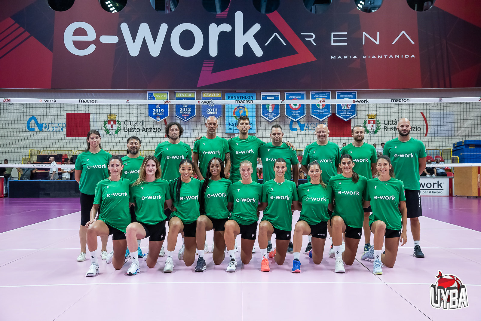 UYBA Volley, in verde per salutare i tifosi - La Provincia Di Varese