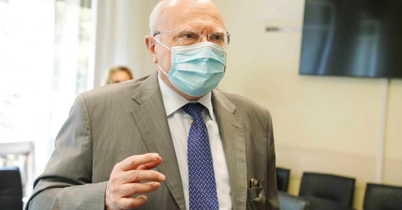 Concorsi pilotati in università, il professor Massimo Galli condannato ...