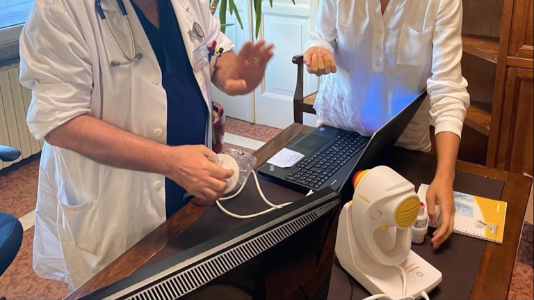 Un oscillometro al Centro per la patologie respiratorie della Pediatria ...