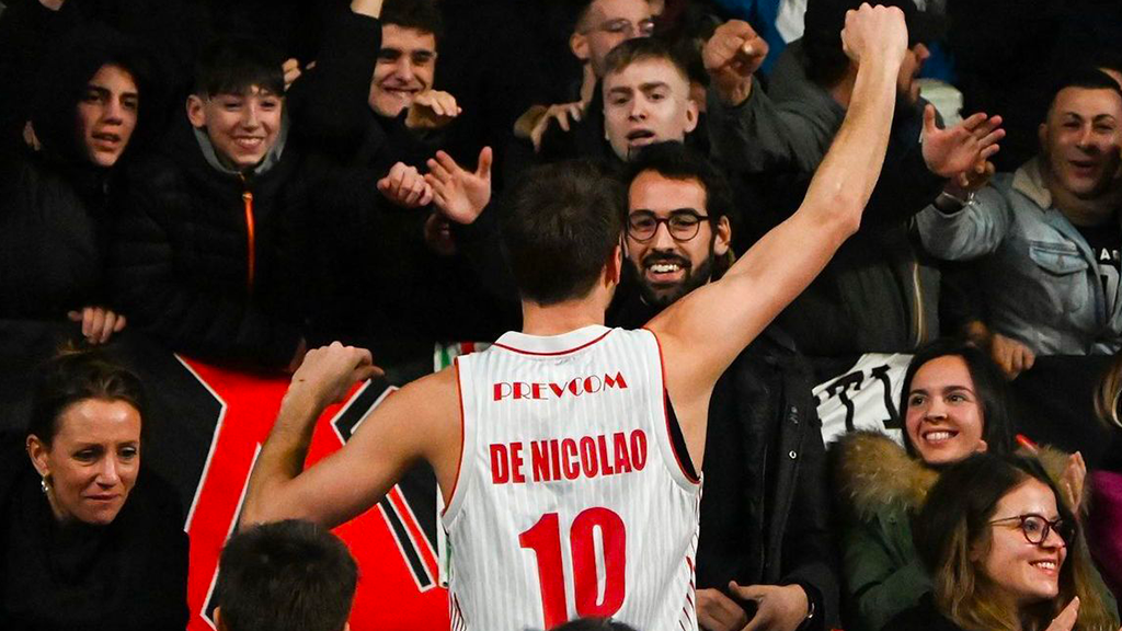Ufficiale: De Nicolao lascia la Pallacanestro Varese. Il club: "Grazie ...