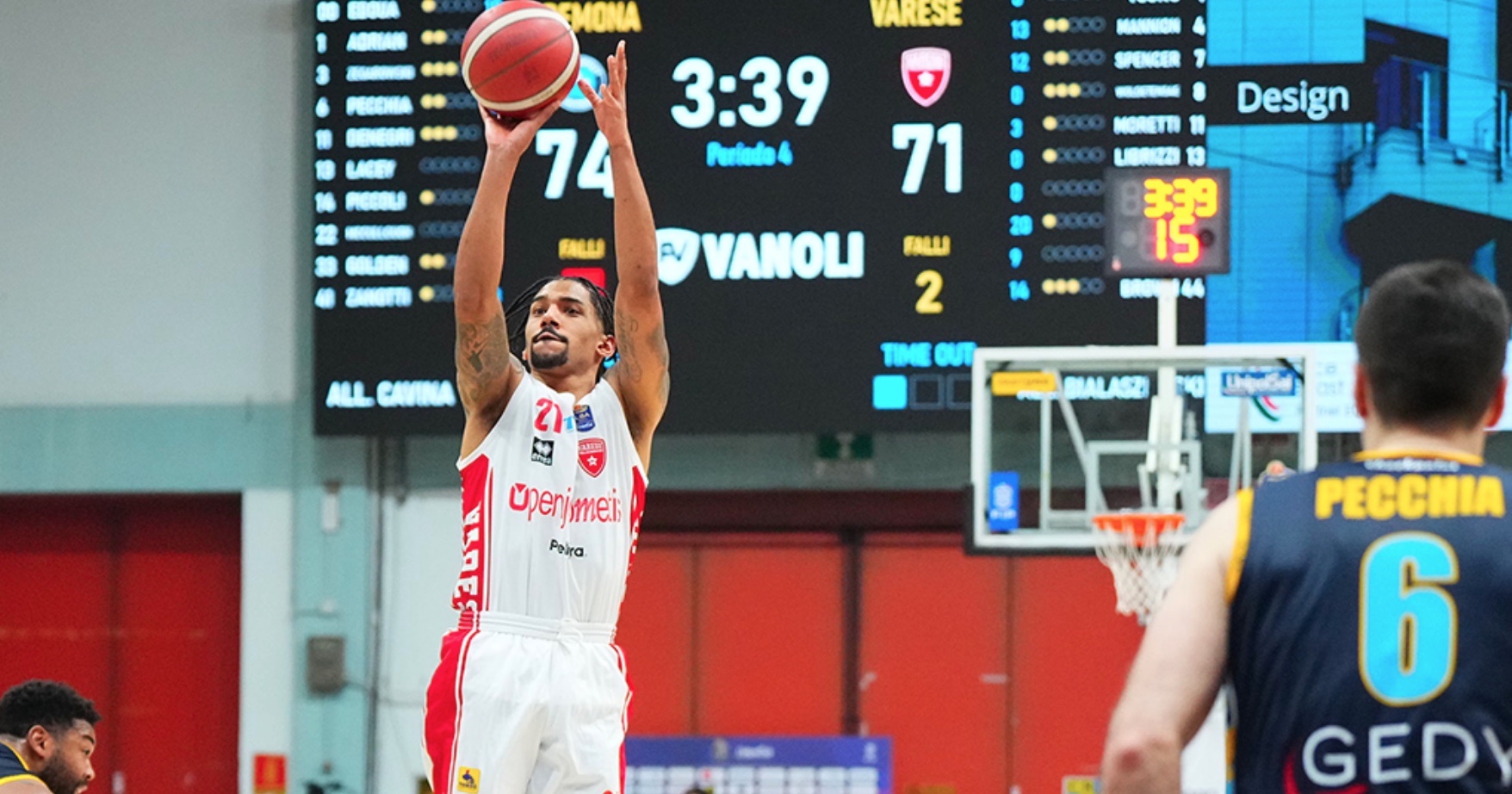 Una magia di "Red Mamba" Mannion a 6" dalla sirena fa sorridere Varese ...