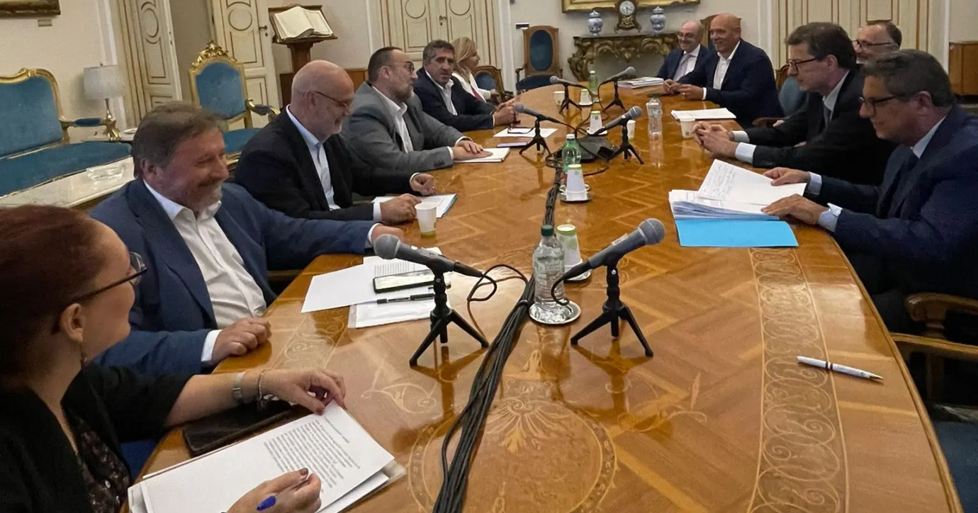 Accordo Storico Per I Frontalieri Svolta Su Telelavoro E Fisco La