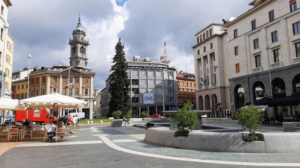 Il centro di Varese è invaso dal degrado: paura tra residenti e ...