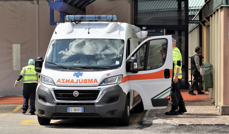 Busto Arsizio, disordini al pronto soccorso, arrestata una donna: avrebbe danneggiato arredi ...